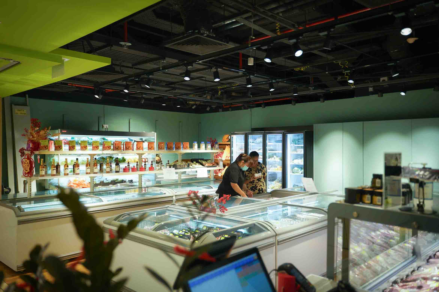 About Us | Mmmm! Singapore